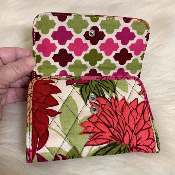 Vera Bradley | Bags | Vera Bradley Quilted Cotton Trifold Euro Wallet Hello Dahlia Extra Cc ...